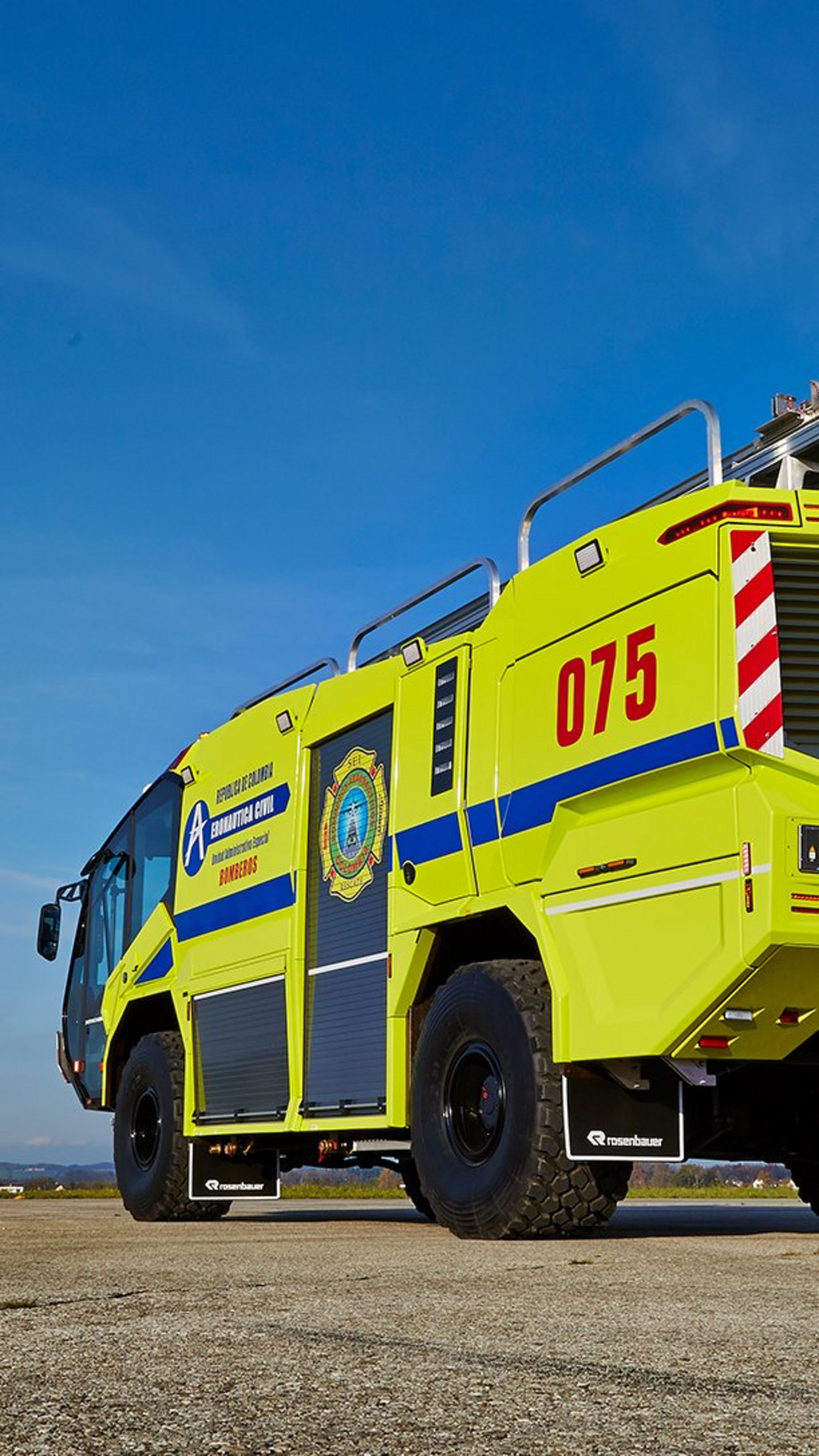 30 Years PANTHER | Fire-red or yellowish-green